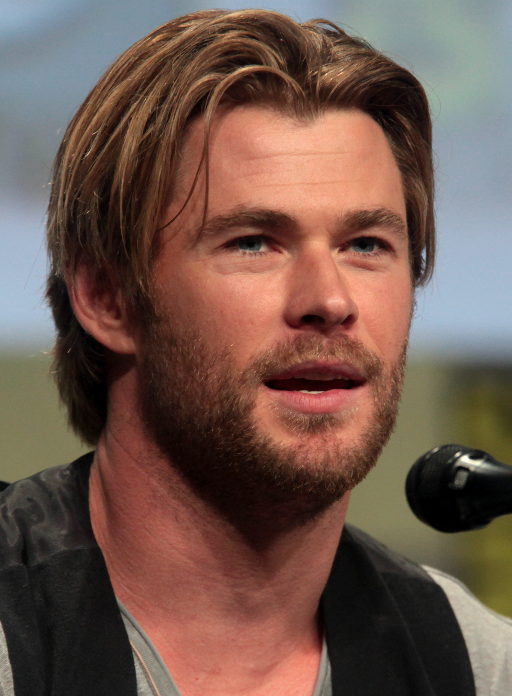 Diễn viên Chris Hemsworth: Tiểu sử, tin tức và các phim tham gia